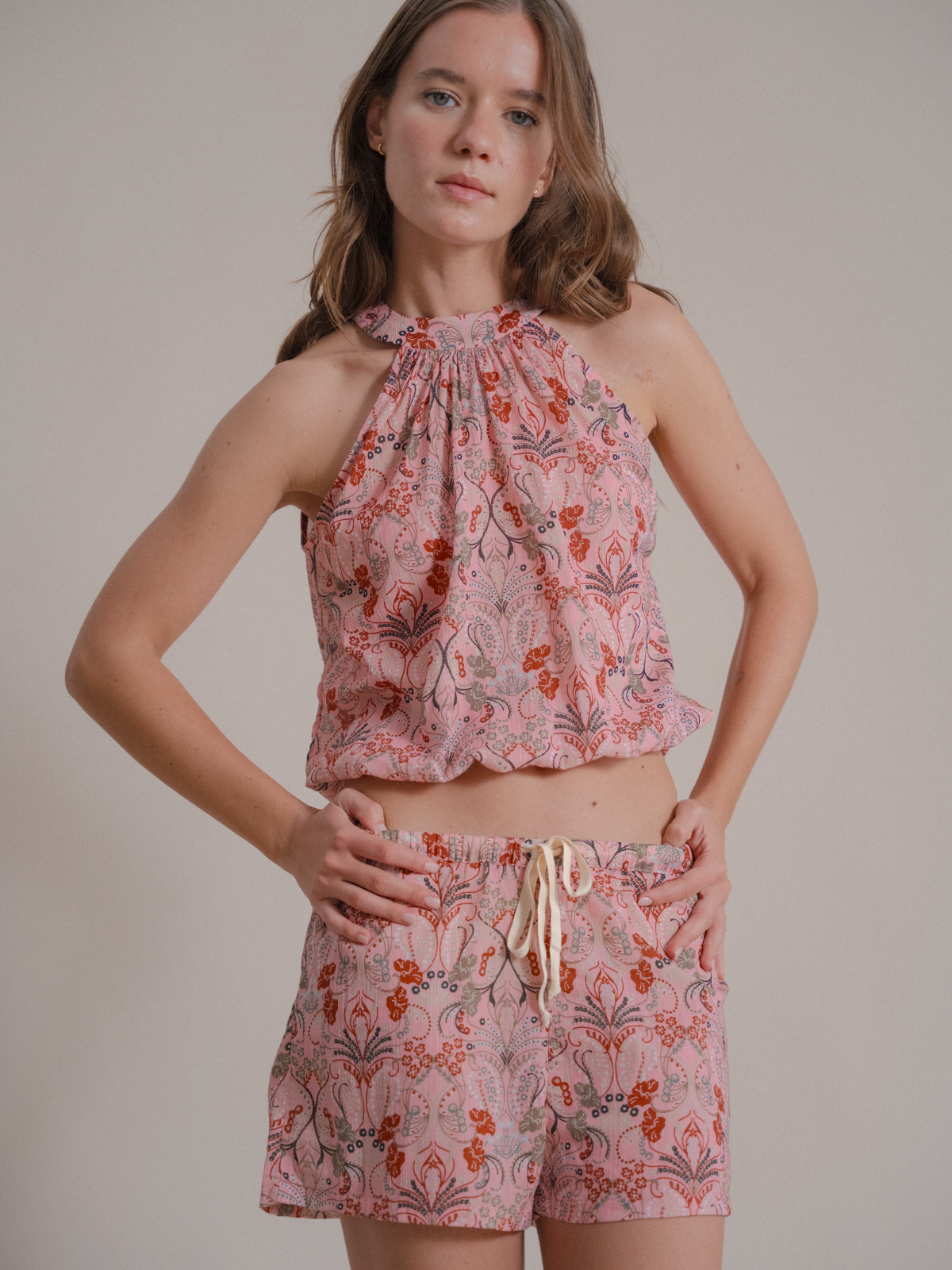 Short Noa – Apricus